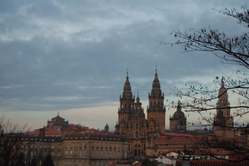 Santiago de Compostela: Private Guided Tour in two hours - The Value of a Private Guide and the Tour’s Price