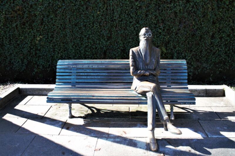 Santiago de Compostela: Private Guided Tour in two hours - Who Should Consider This Tour?