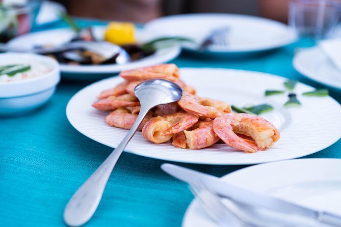 Santorini All-inclusive Private Catamaran Cruise - FAQ