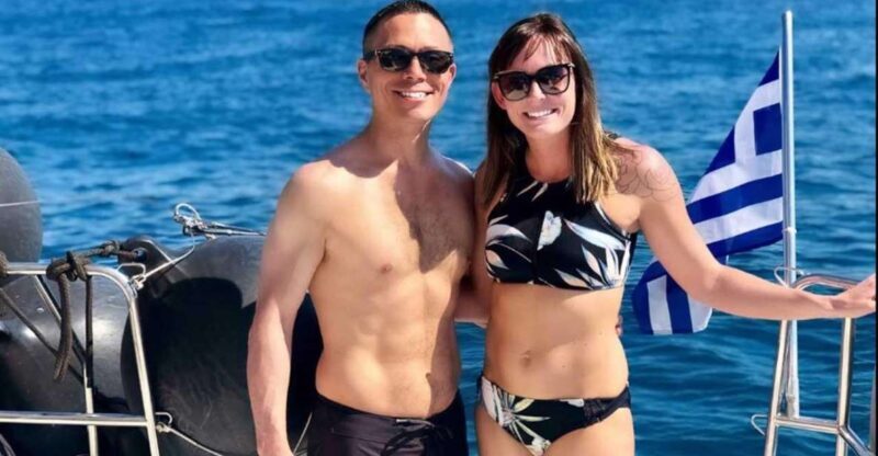 Santorini: Caldera Cruise with Greek Meal and Transfer - The Experience in Detail