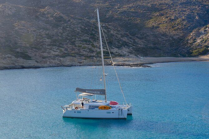 Santorini: Caldera Private Catamaran Cruise with Meal & Drinks - Exploring the Itinerary — What to Expect