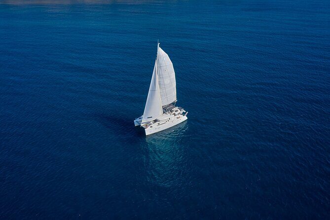 Santorini: Caldera Private Catamaran Cruise with Meal & Drinks - Who Is This Tour Best Suited For?
