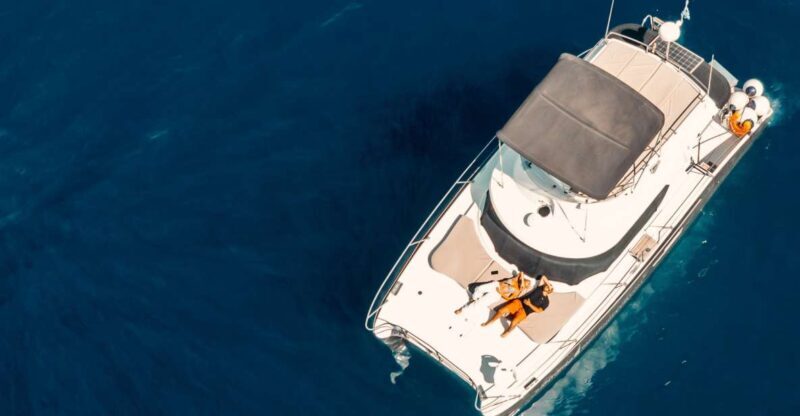 Santorini: Caldera Private Power Catamaran Cruise - Key Points