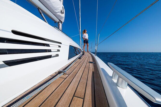 Santorini: Caldera Private Sailing Boat Cruise with Beneteau Oceanis 46.1 - FAQ