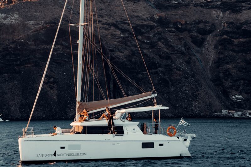 Santorini: Catamaran Caldera Cruise with Meal and Drinks - Key Points