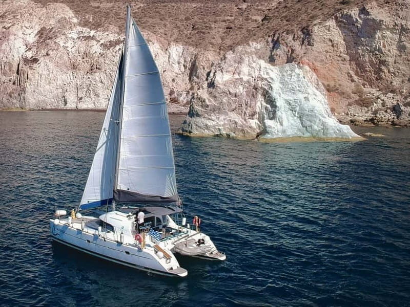 Santorini: Catamaran Cruise with Food and Drinks - An In-Depth Look at the Santorini Catamaran Cruise