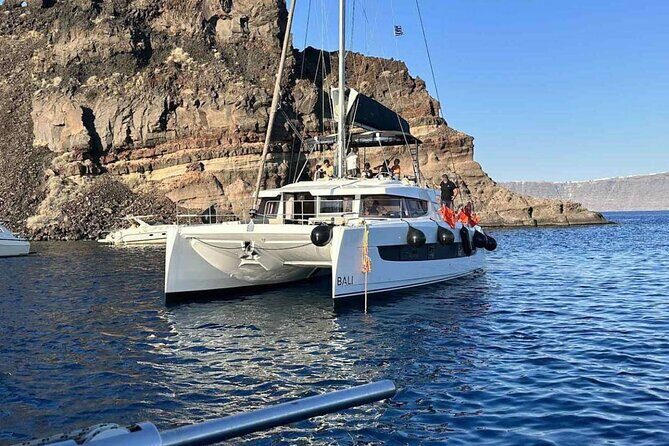 Santorini Catamaran Cruise with Meal and Drinks - A Complete Guide to the Santorini Catamaran Cruise with Meal and Drinks