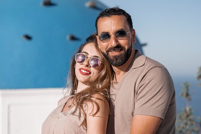 Santorini: Customized Private Photoshoot Walk in Oia - Who Should Consider This Tour?