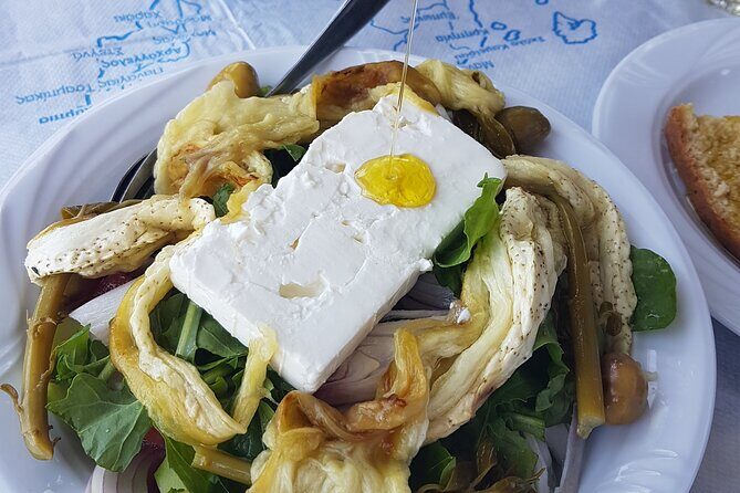 Santorini Delight: Mini-Group Tour for Cruise Passengers - Who Will Appreciate This Tour?