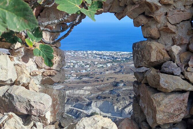 Santorini Essentials Half Day Private Sightseeing Tour - Who Should Consider This Tour?