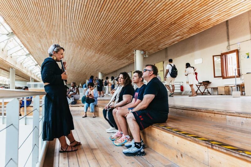 Santorini: Experience Akrotiri with a Licensed Tour Guide - Key Points