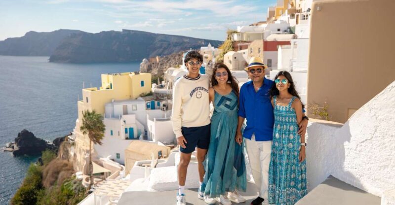 Santorini Family Photoshoot (Oia Village) - Why Choose a Santorini Family Photoshoot in Oia?