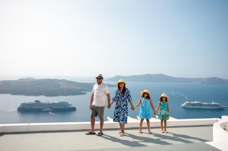 Santorini Family Photoshoot (Oia Village) - The Photos and Delivery