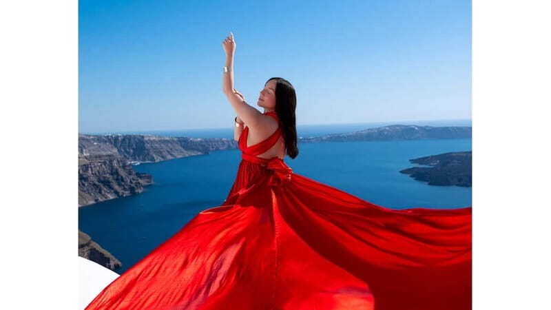 Santorini: Flying Dress Photoshoot with Edited Photos - The Experience Itself: What You Can Expect