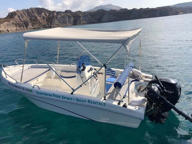 Santorini: License-Free Boat Rental with Ice, Water, & Fruit - Why This Santorini Boat Rental Stands Out