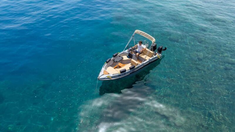 Santorini: License-Free Motor Boat Full or Half-Day Rental - Key Points  