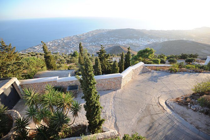 Santorini Luxury Custom Private Tour with Local guide - Exploring the Santorini Luxury Custom Private Tour with a Local Guide