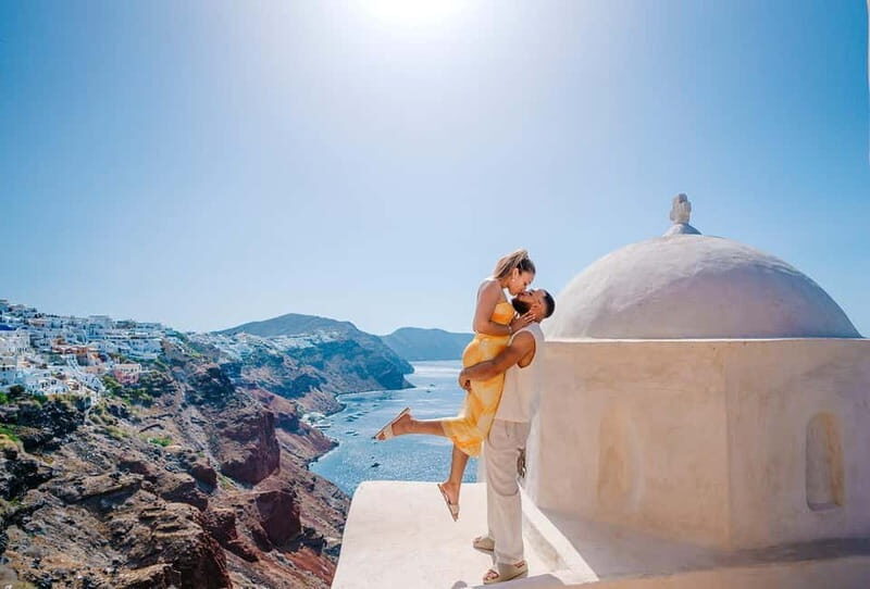 Santorini: Oia Private Couple Photoshoot with 35 Photos - Key Points