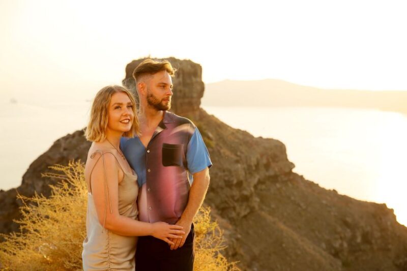 Santorini: Photo Shoot with a Private Vacation Photographer - Key Points