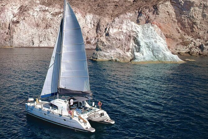 Santorini: Premium Small-Group Catamaran Cruise with Food/Drinks - An In-Depth Look at the Santorini Catamaran Experience