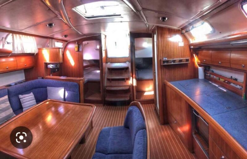 Santorini: Private 5-Hour Sunset Sailing Tour with Dinner - Key Points  