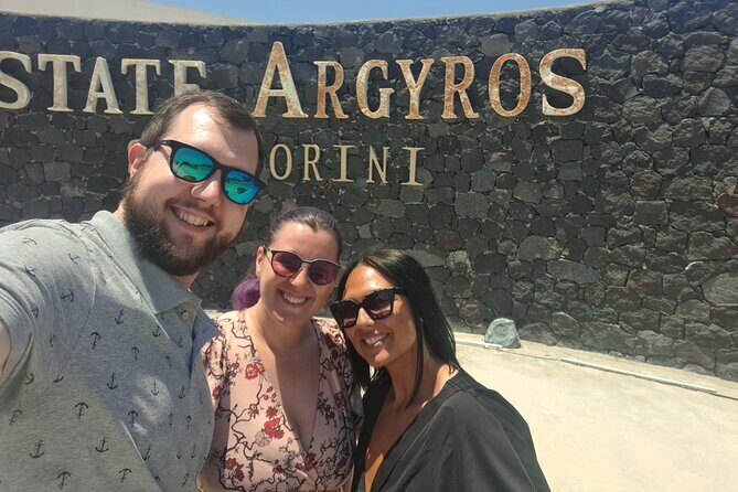 Santorini Private 5-Hour Tour with Local Guide & Sunset in Oia - What Sets This Tour Apart?