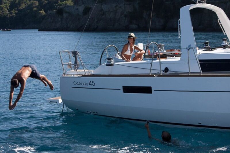 Santorini: Private Caldera Sailing Trip with Open Bar & Meal - Sunset Option: A Visual Feast