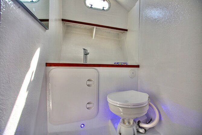 Santorini Private Cruise Sightseeing Tour with BBQ and Drinks - FAQ