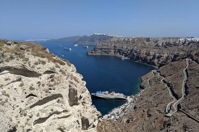 Santorini Private Custom Tour 6 - Hours - The Sum Up