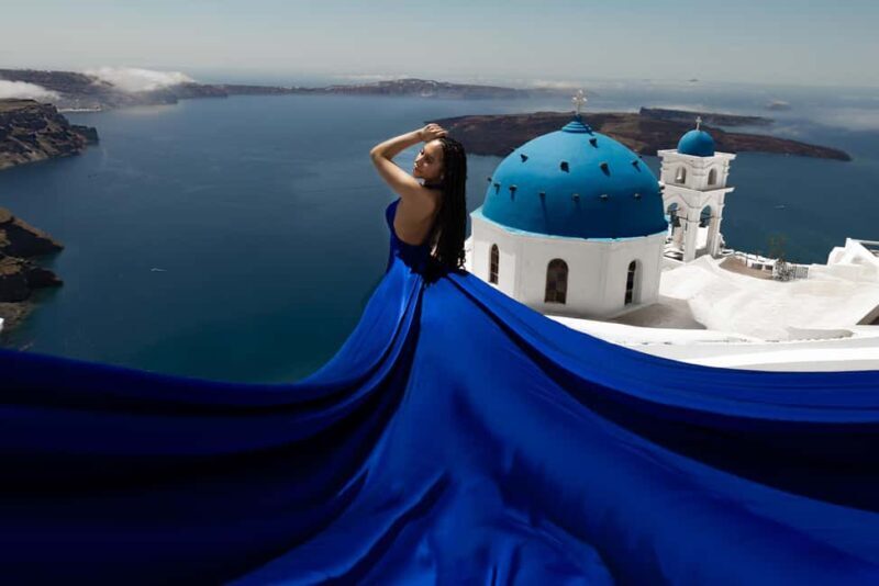 Santorini: Private Flying Dress Photoshoot at Iconic Spots - What Makes This Photoshoot Stand Out