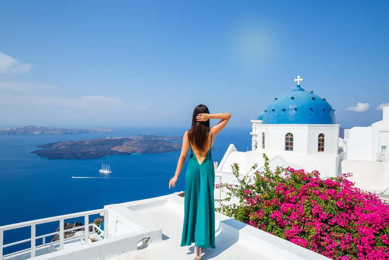 Santorini: Private Oia Village Photoshoot - Why Choose a Private Photoshoot in Oia?