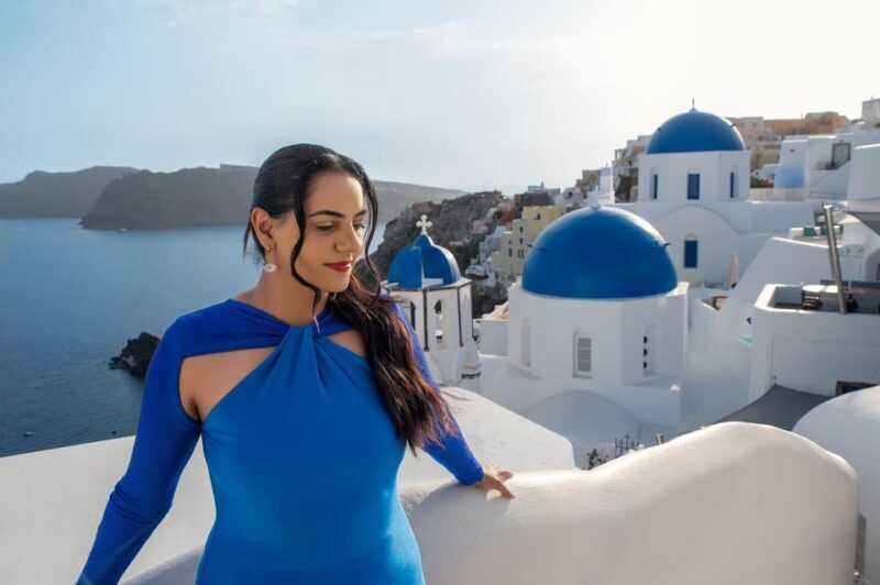 Santorini: Private Photo Shoot with a Professional - The Sum Up