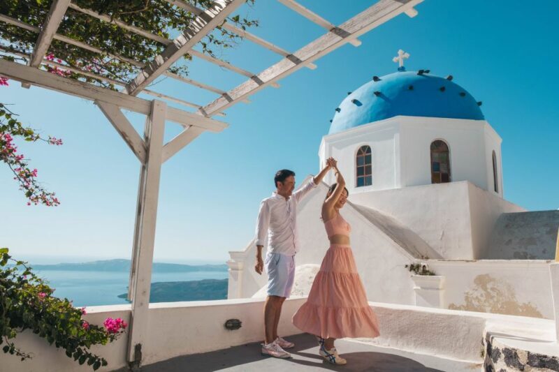 Santorini Private Photoshoot - Exploring the Experience in Detail