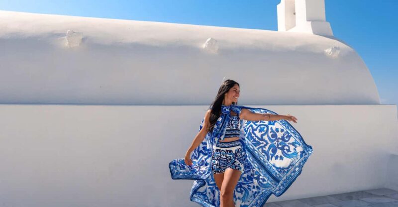 Santorini: Private Photoshoot Tour by a Pro Photographer - An In-Depth Look at the Santorini Private Photoshoot Tour