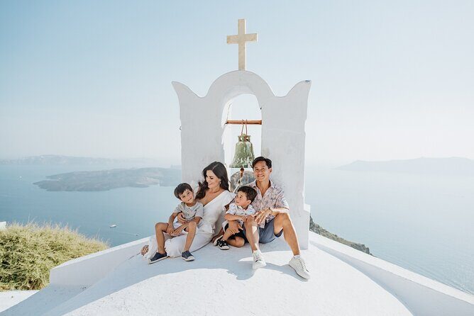 Santorini - Private Photoshoot with a Top Local Photographer - The Real Experiences and Insights