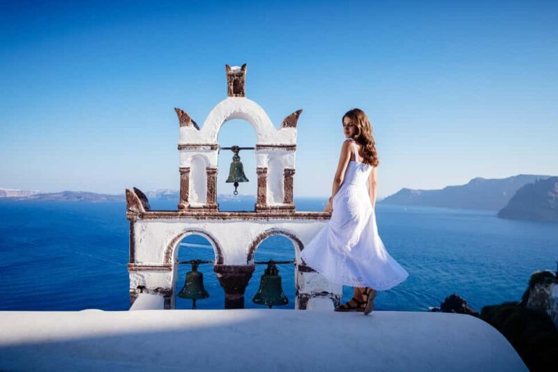 Santorini: Private Photoshoot with Professional Photographer - An Authentic Look at the Santorini Photoshoot Experience
