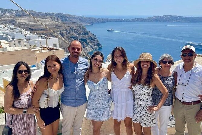 Santorini Private Roundtrip Transfer from/to Airport,Port & Hotel - FAQ