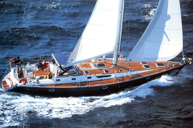 Santorini: Private Sailing Yacht Cruise with Meal and Drinks - Key Points