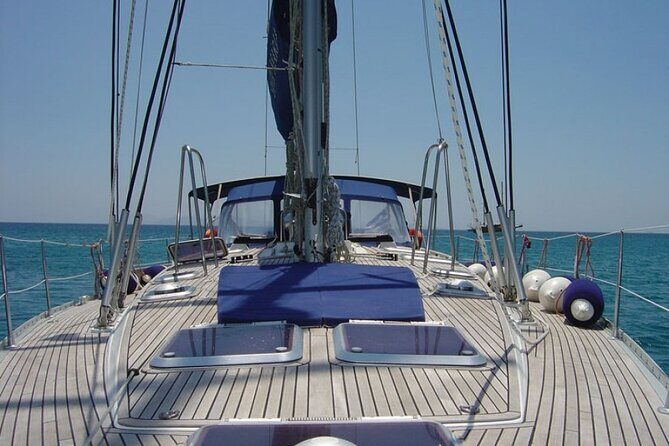 Santorini: Private Sailing Yacht Cruise with Meal and Drinks - An In-Depth Look at the Itinerary