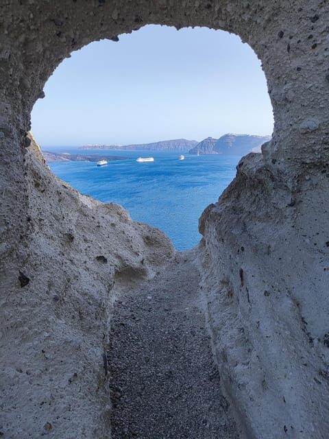Santorini: Private Sightseeing Tour with Local Guide - Key Points  