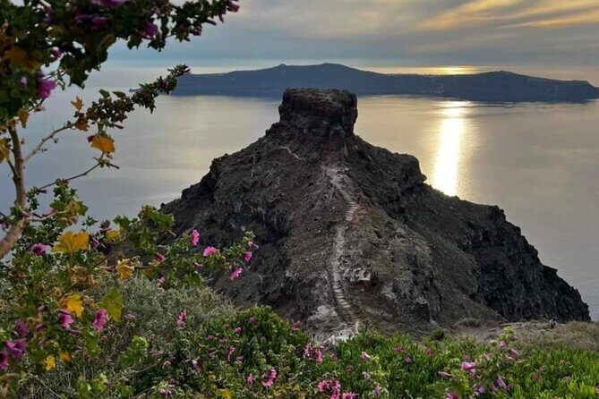 Santorini Private Tour Blue Domes - Firostefani: The Quiet Charm  