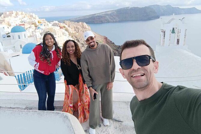 Santorini Private Tour Blue Domes - Akrotiri Archaeological Site: The Minoan Treasure  