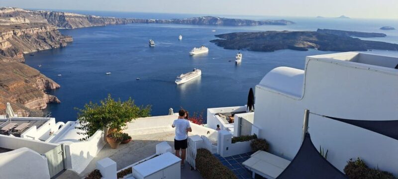 Santorini: Private Tour in Spanish with Local Guide - The Sum Up