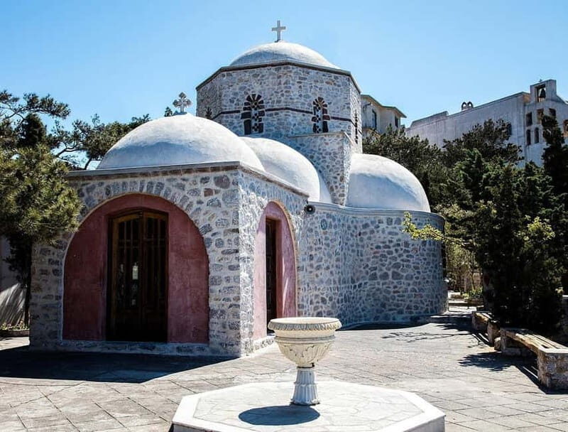 Santorini Private Tour: Must-See Highlights & Hidden-Gems - Possible Drawbacks or Considerations