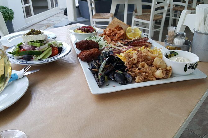 Santorini Private Tour With Food Experience - Key Points