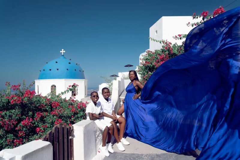 Santorini: Proposal Photoshoot l Private Entry to blue Dome - What Is Included and What to Expect