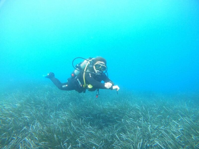 Santorini: Scuba Diving Experience in Caldera for Beginners - Practical Details: What You Need to Know