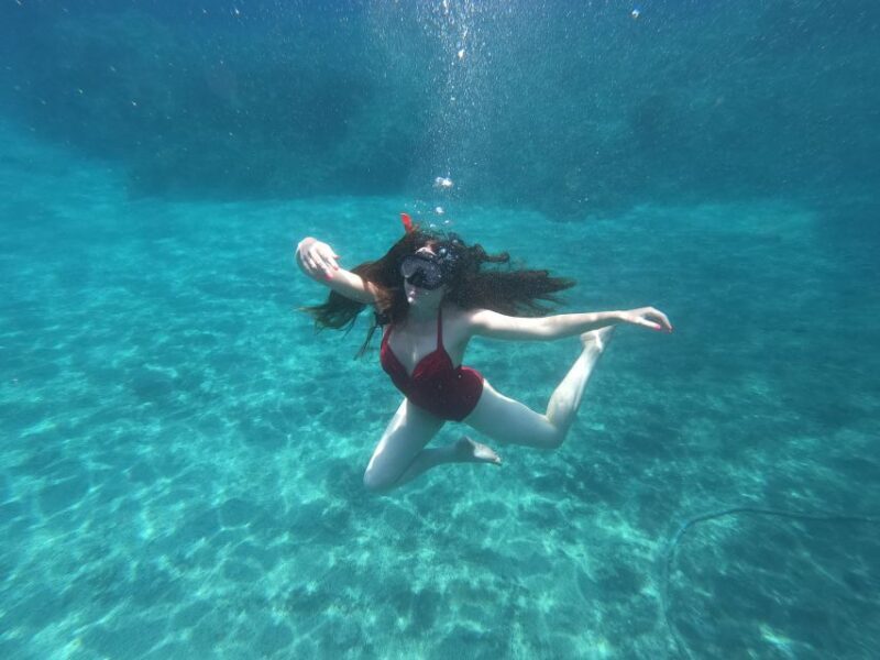 Santorini: Sea Caves Kayak Trip with Snorkeling and Picnic - A Day on the Water: What the Tour Looks Like