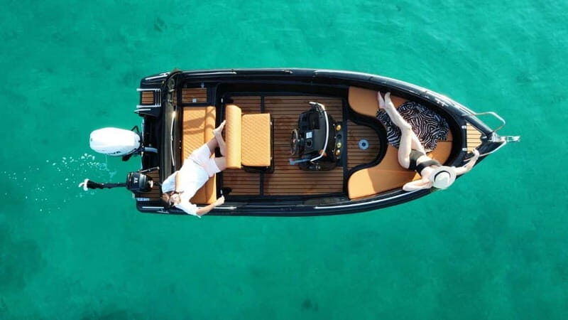 Santorini: Self-Drive Boat Rental without Boat License - Safety and Practicalities