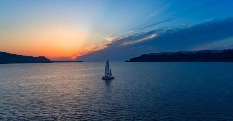 Santorini: Sunset Cruise with Swim Stops, Dinner, and Drinks - An In-Depth Look at the Santorini Sunset Cruise